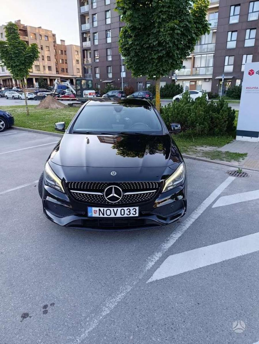 Black Mercedes-Benz CLA 200 2019 in Vilnius, with an engine capacity of 2.14 L and mileage of 268 thousand km for 13599 €, photo 4 on AUTOMOTO.COM.LV