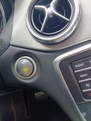 Black Mercedes-Benz CLA 200 2019 in Vilnius, with an engine capacity of 2.14 L and mileage of 268 thousand km for 13599 €, photo 19 on AUTOMOTO.COM.LV