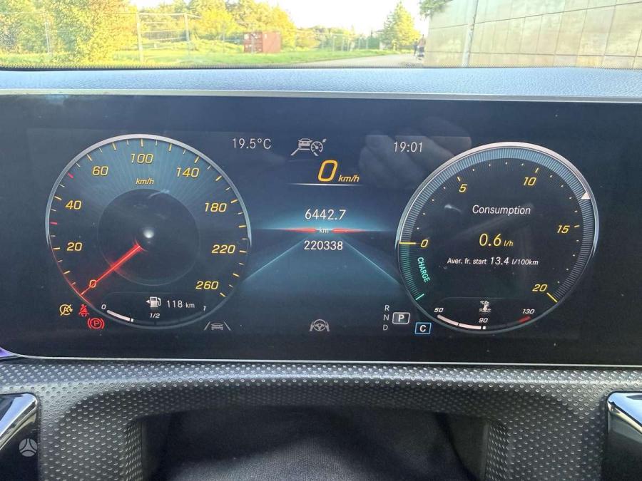Black Mercedes-Benz CLA 200 2019 in Kaunas, with an engine capacity of 1.33 L and mileage of 220 thousand km for 17500 €, photo 16 on AUTOMOTO.COM.LV