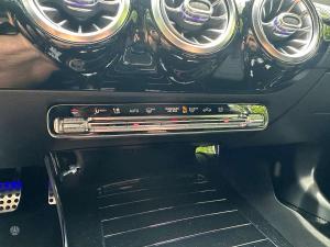 Black Mercedes-Benz CLA 200 2020 in Vilnius, with an engine capacity of 1.95 L and mileage of 228 thousand km for 20700 €, photo 27 on AUTOMOTO.COM.LV