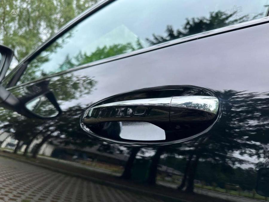 Black Mercedes-Benz CLA 200 2020 in Vilnius, with an engine capacity of 1.95 L and mileage of 228 thousand km for 19500 €, photo 18 on AUTOMOTO.COM.LV