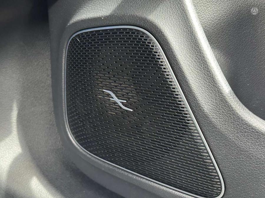 Black Mercedes-Benz CLA 200 2020 in Vilnius, with an engine capacity of 1.95 L and mileage of 228 thousand km for 19500 €, photo 36 on AUTOMOTO.COM.LV