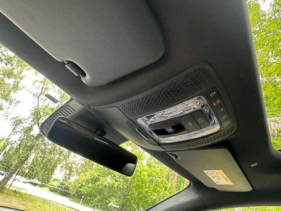 Black Mercedes-Benz CLA 200 2020 in Vilnius, with an engine capacity of 1.95 L and mileage of 228 thousand km for 19500 €, photo 40 on AUTOMOTO.COM.LV