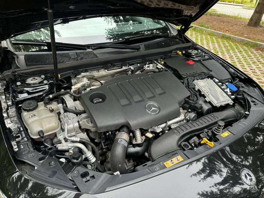 Black Mercedes-Benz CLA 200 2020 in Vilnius, with an engine capacity of 1.95 L and mileage of 228 thousand km for 19500 €, photo 49 on AUTOMOTO.COM.LV