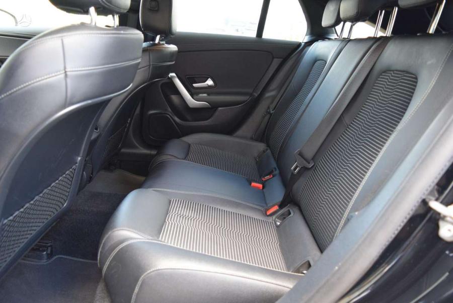 Melns Mercedes-Benz CLA 200 2020 Viļņa, ar dzinēja tilpumu 1.95 L un nobraukumu 227 tūkst. km par 21300 €, foto 11 vietnē AUTOMOTO.COM.LV