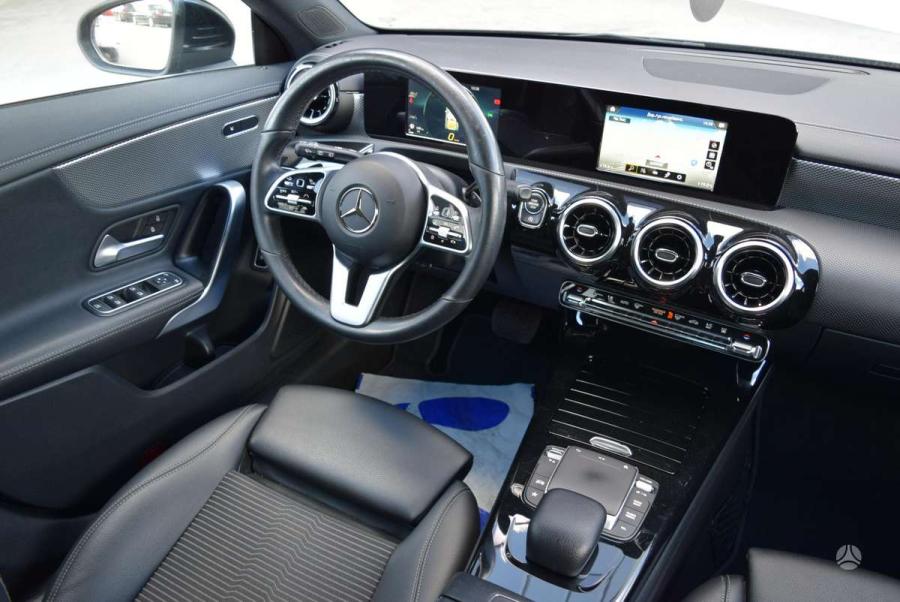 Melns Mercedes-Benz CLA 200 2020 Viļņa, ar dzinēja tilpumu 1.95 L un nobraukumu 227 tūkst. km par 21300 €, foto 14 vietnē AUTOMOTO.COM.LV