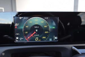 Melns Mercedes-Benz CLA 200 2020 Viļņa, ar dzinēja tilpumu 1.95 L un nobraukumu 227 tūkst. km par 21300 €, foto 18 vietnē AUTOMOTO.COM.LV
