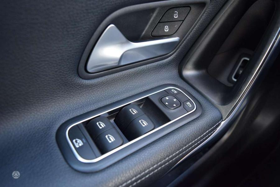 Melns Mercedes-Benz CLA 200 2020 Viļņa, ar dzinēja tilpumu 1.95 L un nobraukumu 227 tūkst. km par 21300 €, foto 21 vietnē AUTOMOTO.COM.LV