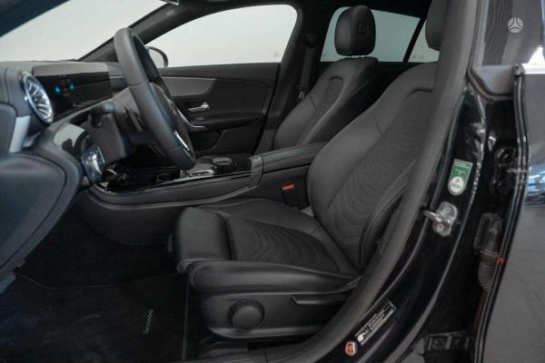 Black Mercedes-Benz CLA 200 2023 in Vilnius, with an engine capacity of 2.00 L and mileage of 162 thousand km for 21800 €, photo 7 on AUTOMOTO.COM.LV