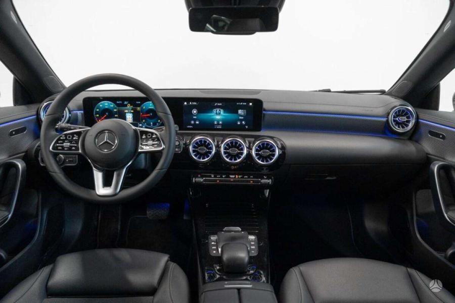 Black Mercedes-Benz CLA 200 2023 in Vilnius, with an engine capacity of 2.00 L and mileage of 162 thousand km for 21800 €, photo 9 on AUTOMOTO.COM.LV