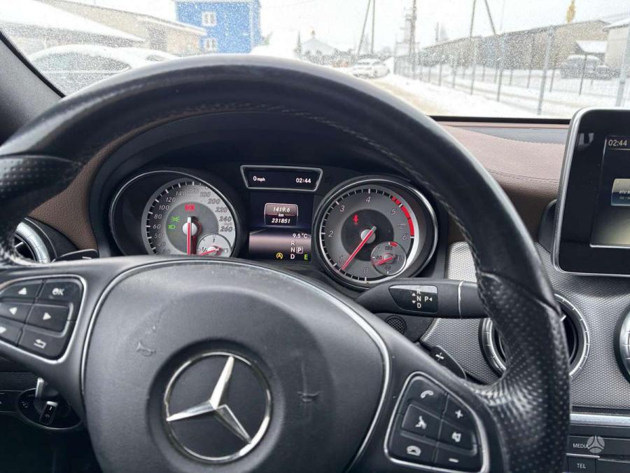 Brown Mercedes-Benz CLA 200 2015 in Taurage, with an engine capacity of 2.14 L and mileage of 230 thousand km for 7300 €, photo 13 on AUTOMOTO.COM.LV