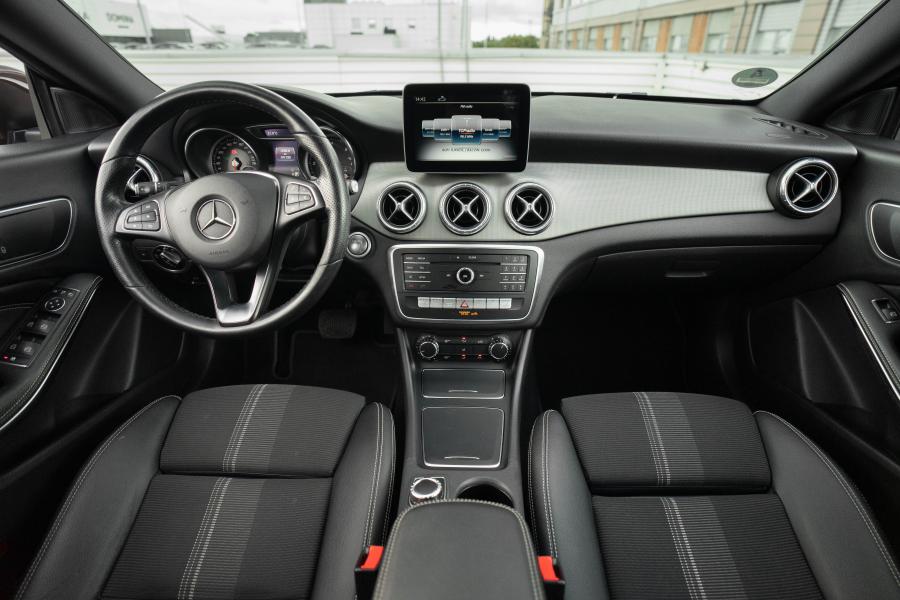 Brūns Mercedes-Benz CLA 200 2018 Rīga, ar dzinēja tilpumu 2.20 L un nobraukumu 192 tūkst. km par 12990 €, foto 15 vietnē AUTOMOTO.COM.LV