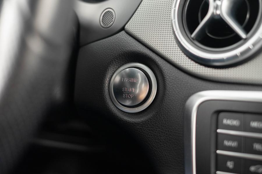 Brūns Mercedes-Benz CLA 200 2018 Rīga, ar dzinēja tilpumu 2.20 L un nobraukumu 192 tūkst. km par 12990 €, foto 24 vietnē AUTOMOTO.COM.LV