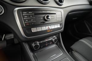 Brūns Mercedes-Benz CLA 200 2018 Rīga, ar dzinēja tilpumu 2.20 L un nobraukumu 192 tūkst. km par 12990 €, foto 25 vietnē AUTOMOTO.COM.LV