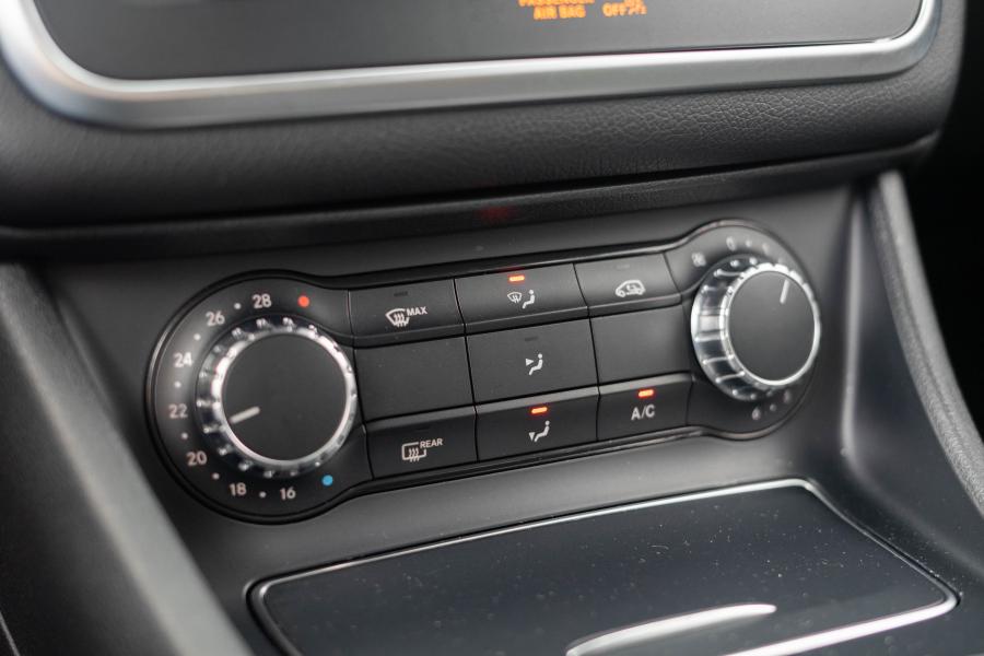 Brūns Mercedes-Benz CLA 200 2018 Rīga, ar dzinēja tilpumu 2.20 L un nobraukumu 192 tūkst. km par 12990 €, foto 27 vietnē AUTOMOTO.COM.LV