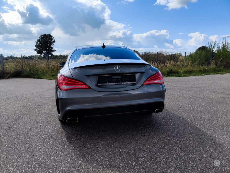 Pelēks Mercedes-Benz CLA 200 2014 Marijampole, ar dzinēja tilpumu 1.80 L un nobraukumu 206 tūkst. km par 12900 €, foto 4 vietnē AUTOMOTO.COM.LV