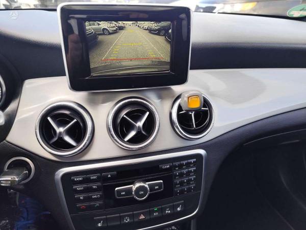 Pelēks Mercedes-Benz CLA 200 2014 Marijampole, ar dzinēja tilpumu 1.80 L un nobraukumu 206 tūkst. km par 12900 €, foto 9 vietnē AUTOMOTO.COM.LV