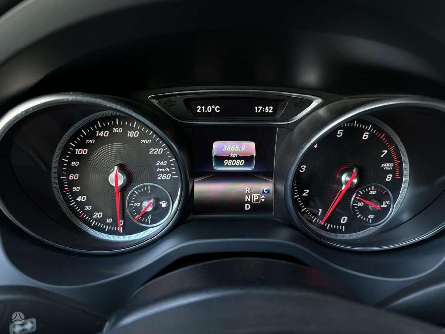 Pelēks Mercedes-Benz CLA 200 2017 Viļņa, ar dzinēja tilpumu 1.60 L un nobraukumu 90 tūkst. km par 18900 €, foto 20 vietnē AUTOMOTO.COM.LV