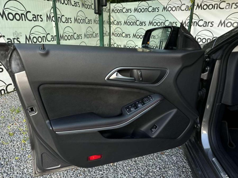 Pelēks Mercedes-Benz CLA 200 2017 Viļņa, ar dzinēja tilpumu 1.60 L un nobraukumu 90 tūkst. km par 18900 €, foto 23 vietnē AUTOMOTO.COM.LV