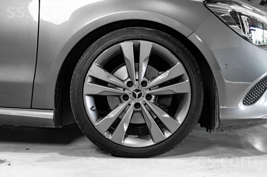Grey Mercedes-Benz CLA 200 2018 in Riga, with an engine capacity of 1.60 L and mileage of 95 thousand km for 17900 €, photo 8 on AUTOMOTO.COM.LV