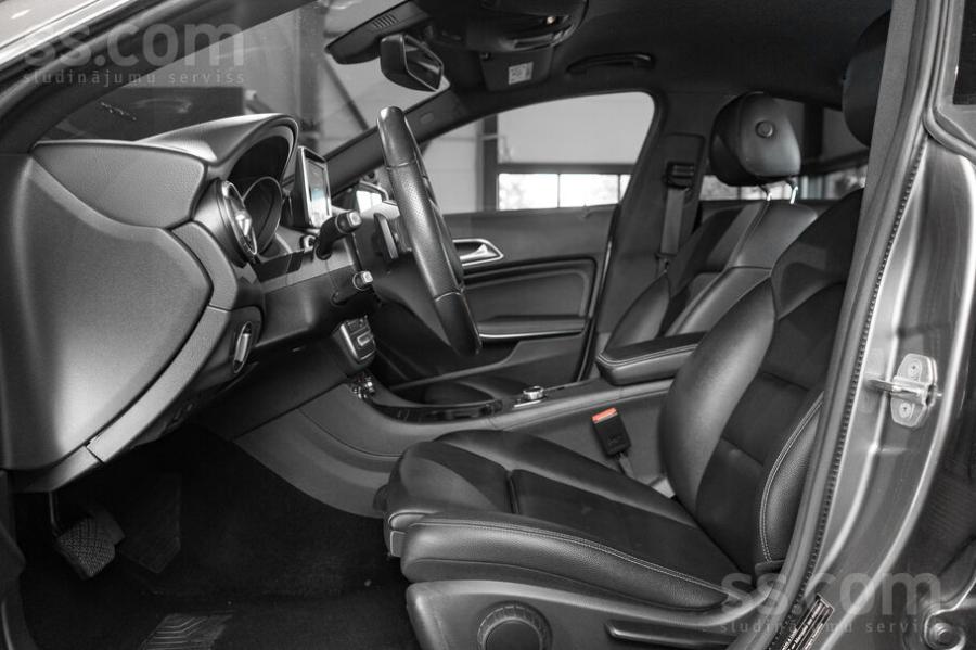 Grey Mercedes-Benz CLA 200 2018 in Riga, with an engine capacity of 1.60 L and mileage of 95 thousand km for 17900 €, photo 9 on AUTOMOTO.COM.LV