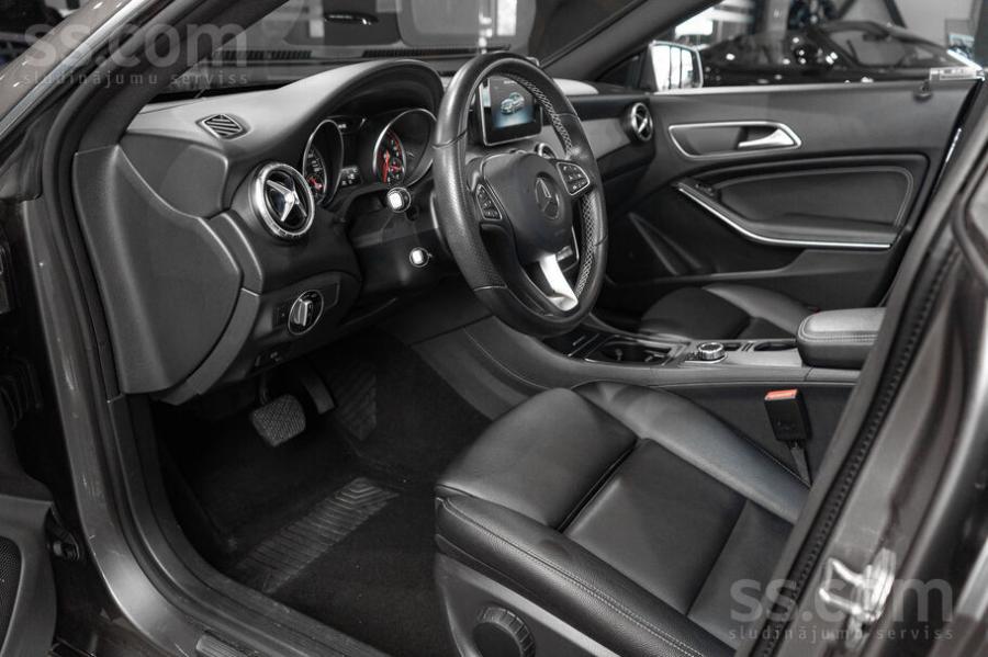 Grey Mercedes-Benz CLA 200 2018 in Riga, with an engine capacity of 1.60 L and mileage of 95 thousand km for 17900 €, photo 10 on AUTOMOTO.COM.LV