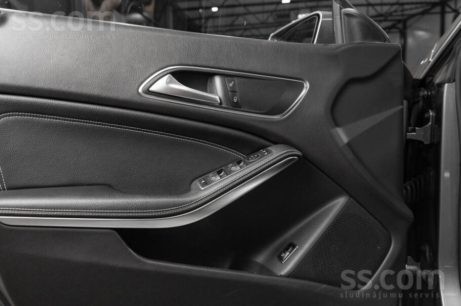Grey Mercedes-Benz CLA 200 2018 in Riga, with an engine capacity of 1.60 L and mileage of 95 thousand km for 17900 €, photo 15 on AUTOMOTO.COM.LV