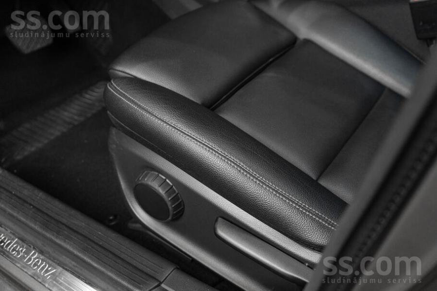 Grey Mercedes-Benz CLA 200 2018 in Riga, with an engine capacity of 1.60 L and mileage of 95 thousand km for 17900 €, photo 17 on AUTOMOTO.COM.LV