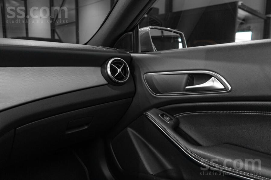Grey Mercedes-Benz CLA 200 2018 in Riga, with an engine capacity of 1.60 L and mileage of 95 thousand km for 17900 €, photo 27 on AUTOMOTO.COM.LV