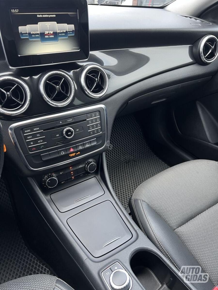 Pelēks Mercedes-Benz CLA 200 2015 Viļņa, ar dzinēja tilpumu 2.10 L un nobraukumu 317 tūkst. km par 9400 €, foto 12 vietnē AUTOMOTO.COM.LV