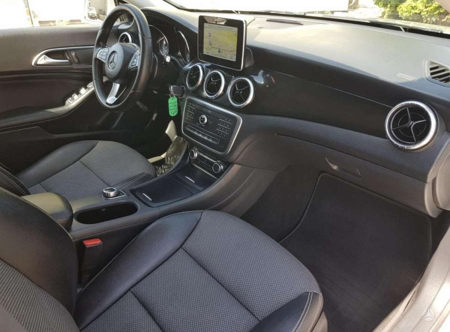 Pelēks Mercedes-Benz CLA 200 2015 Šauļi, ar dzinēja tilpumu 2.14 L un nobraukumu 238 tūkst. km par 8700 €, foto 10 vietnē AUTOMOTO.COM.LV