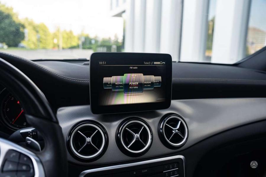 Grey Mercedes-Benz CLA 200 2018 in Vilnius, with an engine capacity of 2.14 L and mileage of 183 thousand km for 14200 €, photo 26 on AUTOMOTO.COM.LV