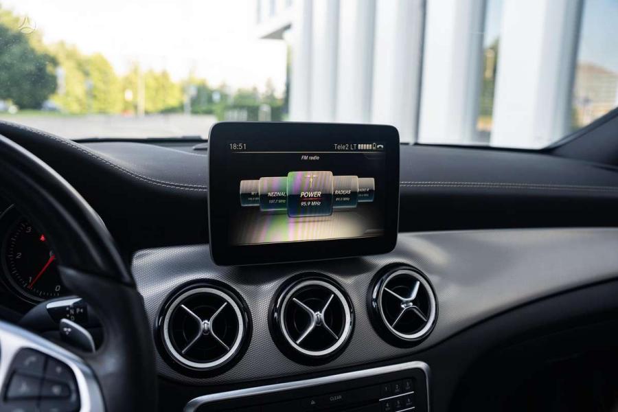 Grey Mercedes-Benz CLA 200 2018 in Vilnius, with an engine capacity of 2.14 L and mileage of 183 thousand km for 13800 €, photo 26 on AUTOMOTO.COM.LV