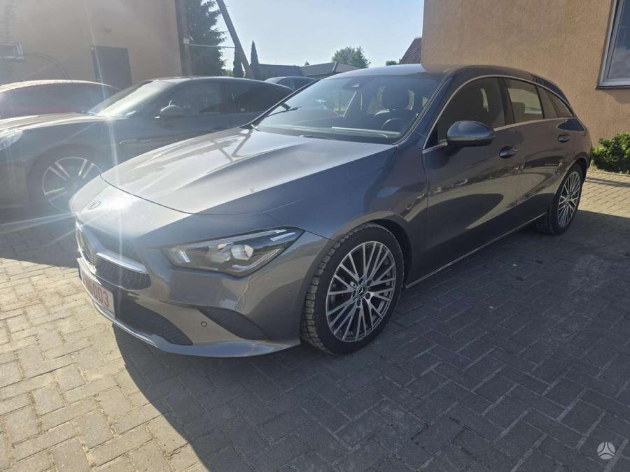 Grey Mercedes-Benz CLA 200 2020 in Vilnius, with an engine capacity of 1.95 L and mileage of 223 thousand km for 15950 €, photo 3 on AUTOMOTO.COM.LV