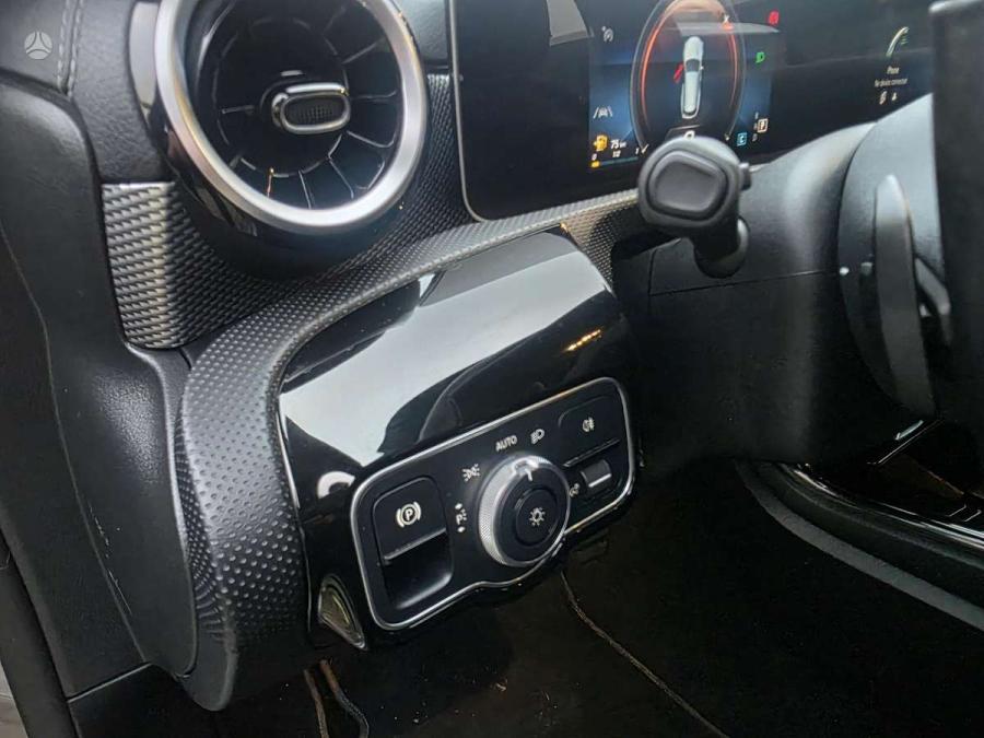 Grey Mercedes-Benz CLA 200 2020 in Vilnius, with an engine capacity of 1.95 L and mileage of 223 thousand km for 15950 €, photo 13 on AUTOMOTO.COM.LV