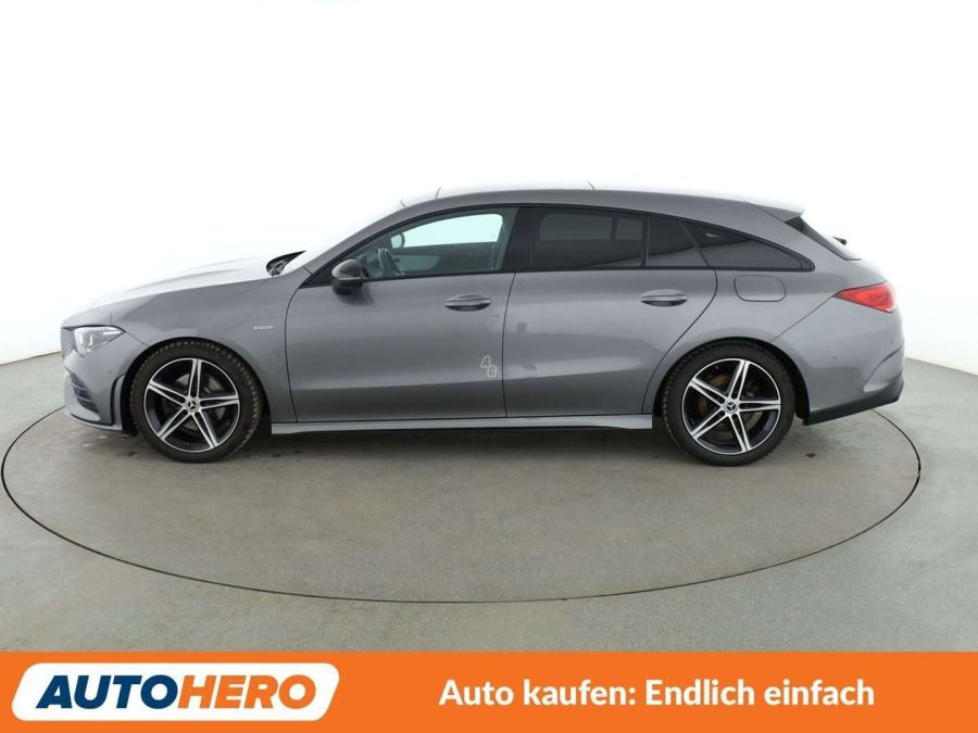 Grey Mercedes-Benz CLA 200 2021 in Kaunas, with an engine capacity of 1.30 L and mileage of 67 thousand km for 31042 €, photo 3 on AUTOMOTO.COM.LV