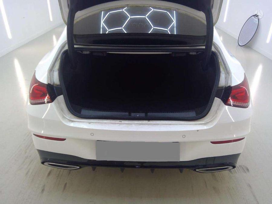 White Mercedes-Benz CLA 200 2021 in Vilnius, with an engine capacity of 1.33 L and mileage of 185 thousand km for 22870 €, photo 18 on AUTOMOTO.COM.LV