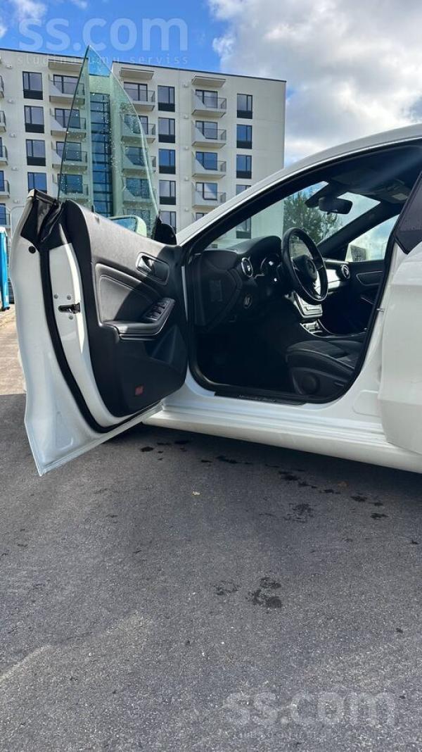 White Mercedes-Benz CLA 200 2016 in Riga, with an engine capacity of 2.20 L and mileage of 306 thousand km for 9500 €, photo 7 on AUTOMOTO.COM.LV