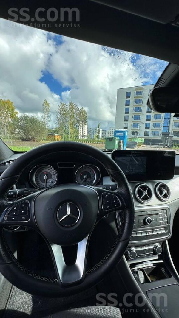 White Mercedes-Benz CLA 200 2016 in Riga, with an engine capacity of 2.20 L and mileage of 306 thousand km for 9500 €, photo 8 on AUTOMOTO.COM.LV