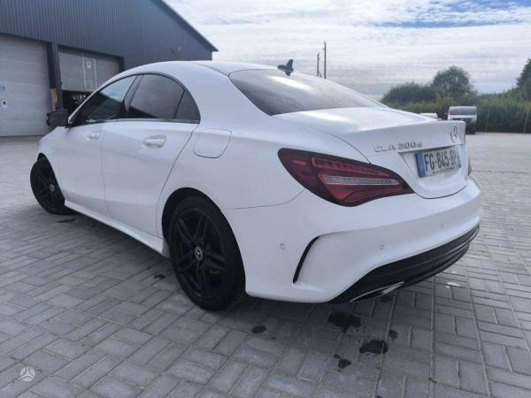 White Mercedes-Benz CLA 200 2019 in Taurage, with an engine capacity of 2.20 L and mileage of 267 thousand km for 12800 €, photo 10 on AUTOMOTO.COM.LV