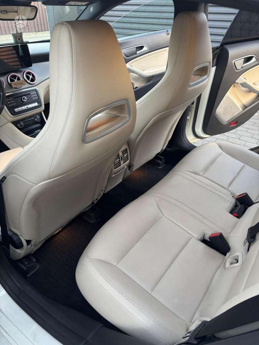 White Mercedes-Benz CLA 200 2016 in Klaipeda, with an engine capacity of 2.14 L and mileage of 331 thousand km for 11000 €, photo 17 on AUTOMOTO.COM.LV