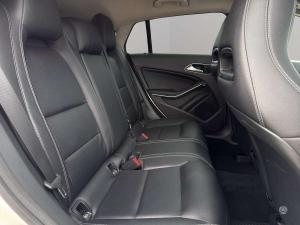 White Mercedes-Benz CLA 200 2018 in Kaunas, with an engine capacity of 2.10 L and mileage of 273 thousand km for 14699 €, photo 11 on AUTOMOTO.COM.LV