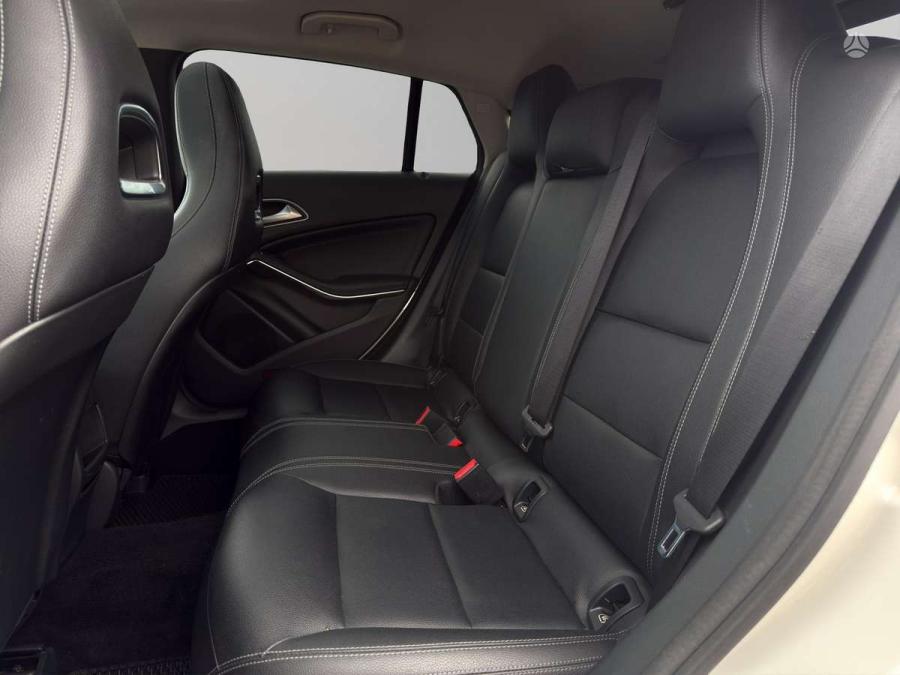 White Mercedes-Benz CLA 200 2018 in Kaunas, with an engine capacity of 2.10 L and mileage of 273 thousand km for 14699 €, photo 13 on AUTOMOTO.COM.LV
