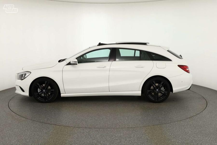White Mercedes-Benz CLA 200 2019 in Kaunas, with an engine capacity of 1.60 L and mileage of 44 thousand km for 24450 €, photo 2 on AUTOMOTO.COM.LV