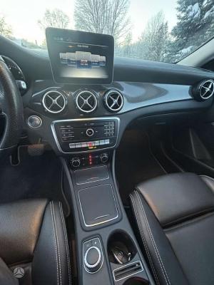 White Mercedes-Benz CLA 200 2019 in Kaunas, with an engine capacity of 2.14 L and mileage of 195 thousand km for 7500 €, photo 15 on AUTOMOTO.COM.LV