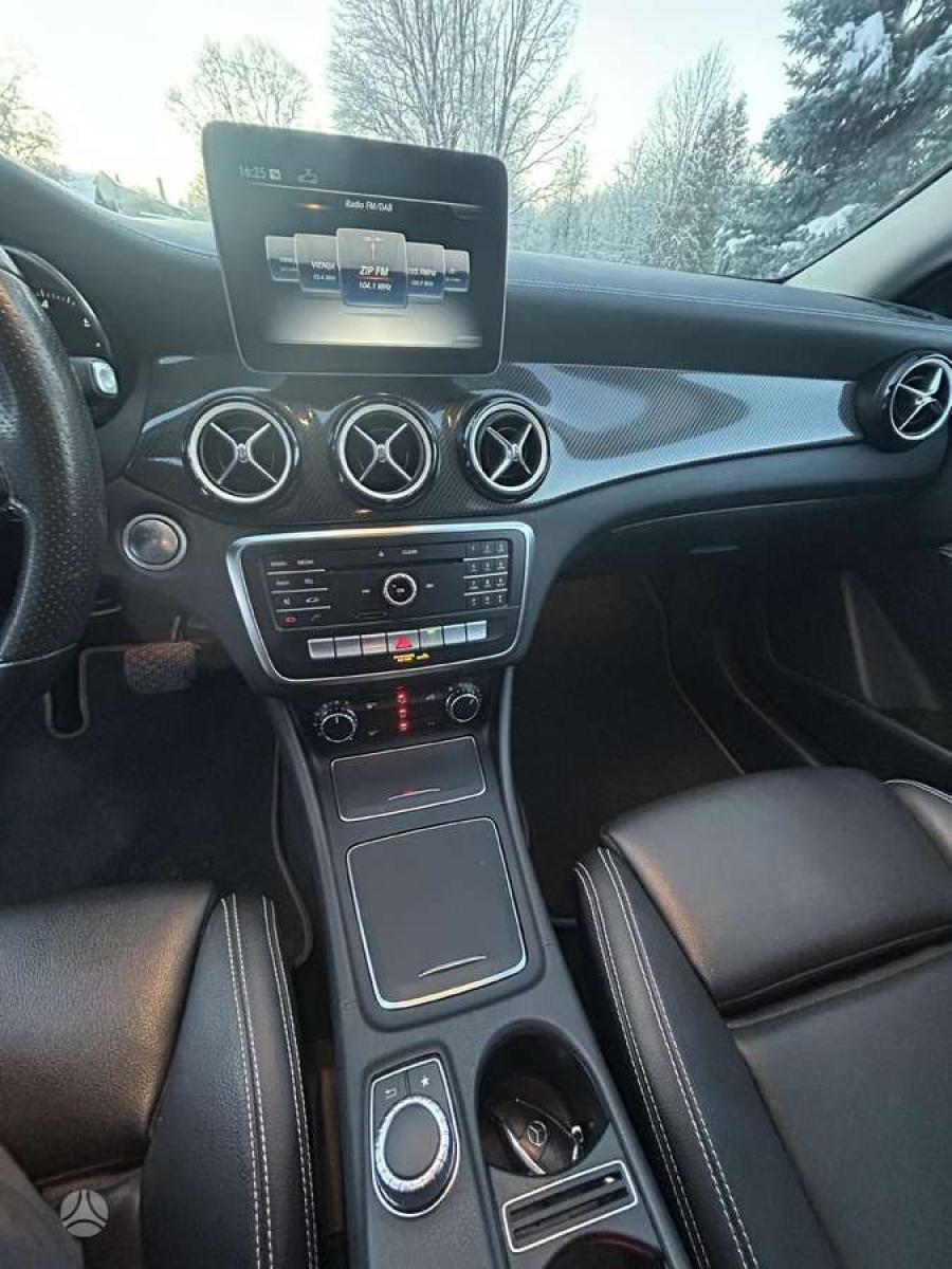 White Mercedes-Benz CLA 200 2019 in Kaunas, with an engine capacity of 2.14 L and mileage of 195 thousand km for 7500 €, photo 15 on AUTOMOTO.COM.LV