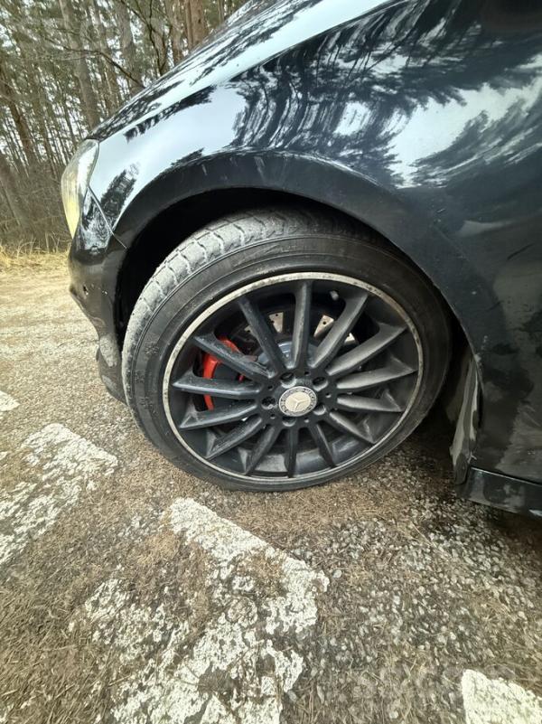 Black Mercedes-Benz CLA 220 2013 in Riga, with an engine capacity of 2.20 L and mileage of 324 thousand km for 10600 €, photo 7 on AUTOMOTO.COM.LV