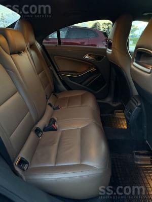 Black Mercedes-Benz CLA 220 2013 in Riga, with an engine capacity of 2.20 L and mileage of 281 thousand km for 11000 €, photo 8 on AUTOMOTO.COM.LV