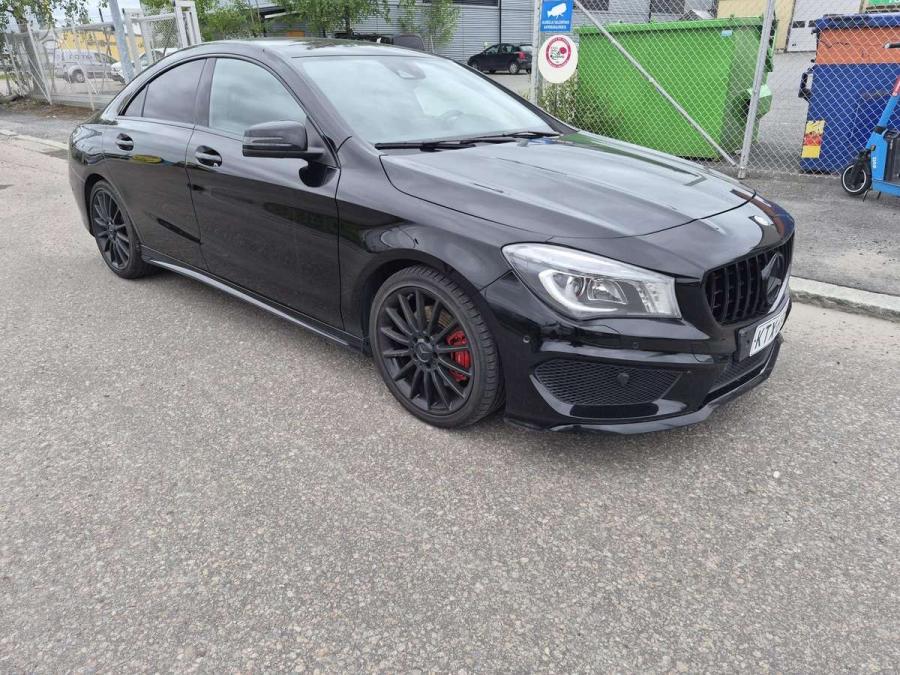 Black Mercedes-Benz CLA 220 2014 in Kelme, with an engine capacity of 2.20 L and mileage of 320 thousand km for 11500 €, photo 3 on AUTOMOTO.COM.LV
