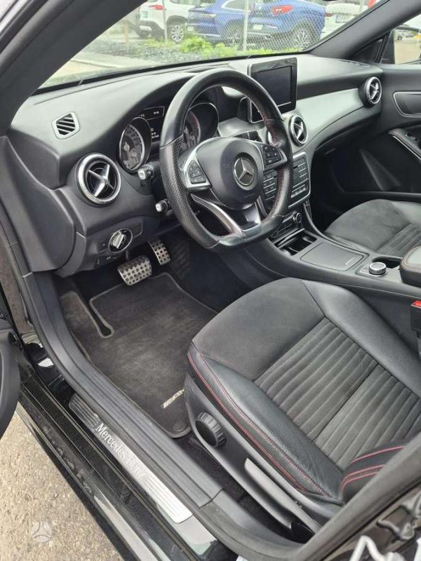 Black Mercedes-Benz CLA 220 2014 in Kelme, with an engine capacity of 2.20 L and mileage of 320 thousand km for 11500 €, photo 8 on AUTOMOTO.COM.LV